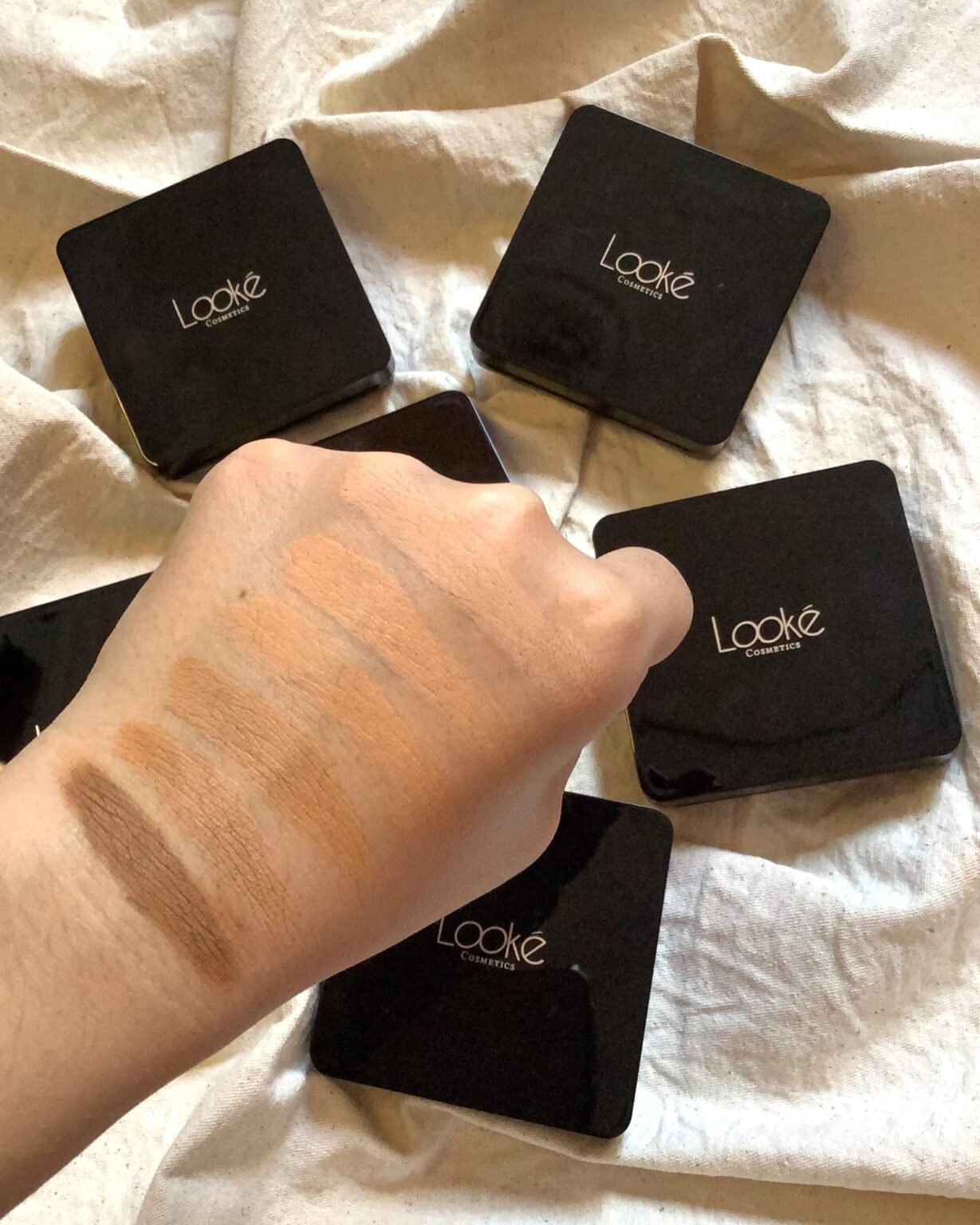 Review Cushion Lokal Looke Cosmetics Full Swatches + Shades : Holy ...